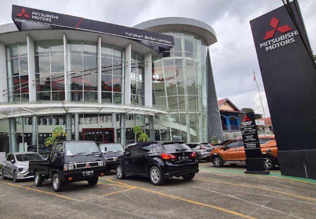 10 Sales Mitsubishi Samarinda, Diskon Gede Dealer DP 5jt Cicilan 6 Juta ...